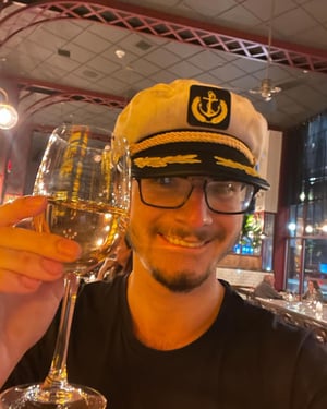 Joshua Block (World of T-Shirts) AI Voice Generator & Text-To-Speech